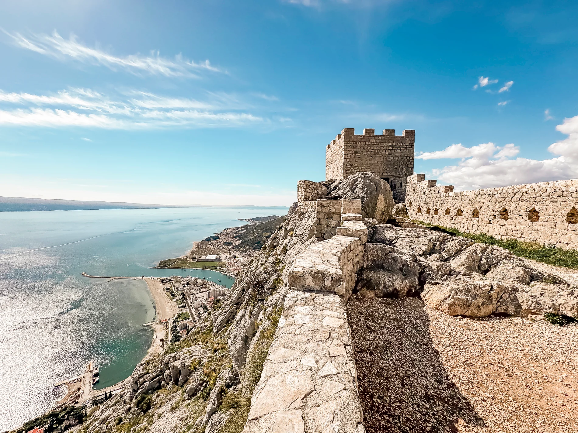 Zašto je Fortica poviše Omiša nezaobilazna turistička lokacija? - Ajme ...